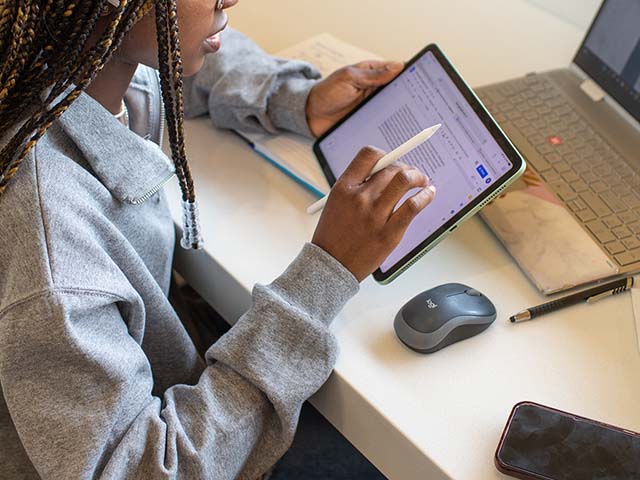 Grant to Support New Courses in Mobile App Design - University of Hartford