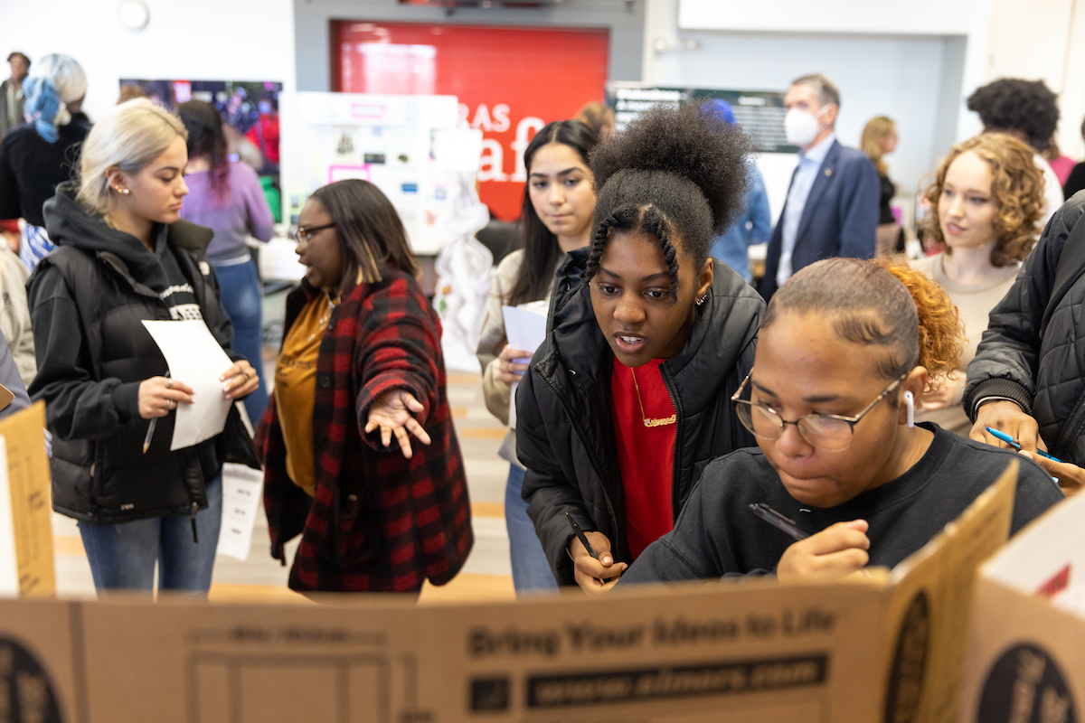 Congratulations to the 2022 A&S First-Year Seminar Symposium Winners ...