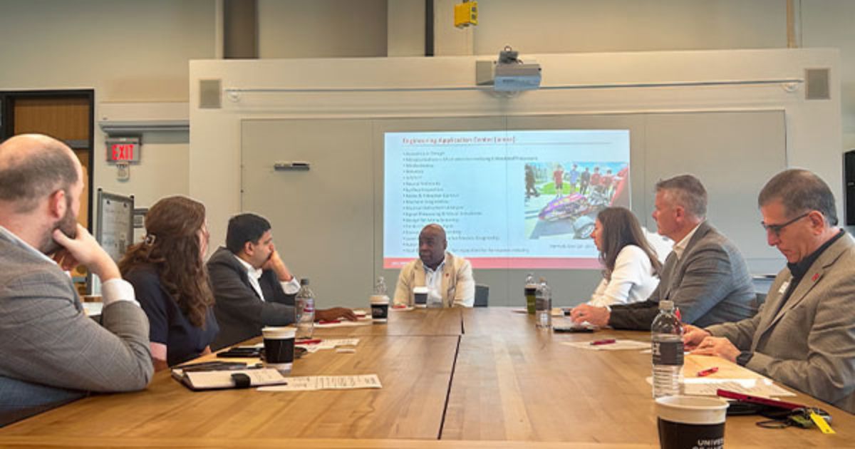 UHart Hosts Connecticut Manufacturing Roundtable - University of Hartford