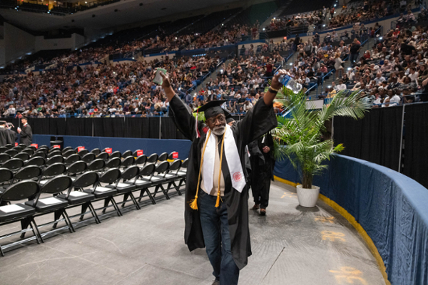 Story of Strength: 86-year-old Vet Graduates Hartt - University of Hartford